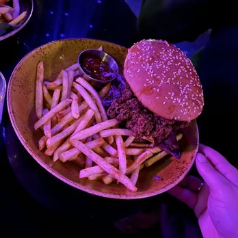 CON ALMA - Updated September 2025 - 432 Photos & 196 Reviews - 613 Penn ...