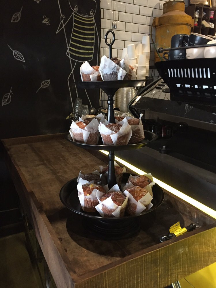 THE HIVE BAR AND GRILL - Updated July 2025 - 11 Photos - 308 High St ...