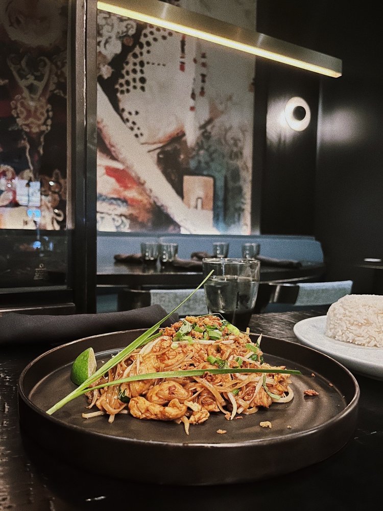 THAIFOON - 18 Photos - 1680 Richmond St, London, ON - Yelp