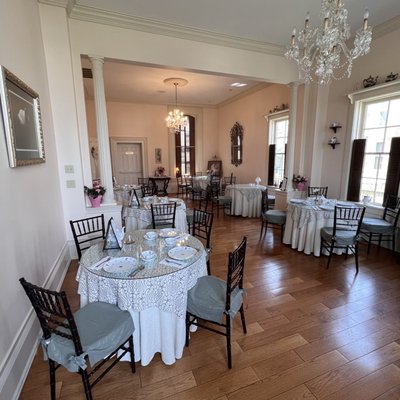 SWAN HOUSE - Updated December 2025 - 24 Photos & 12 Reviews - 225 W ...