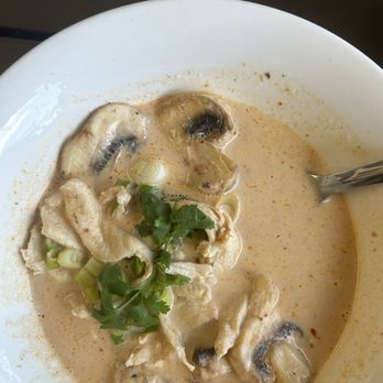 KIN-D THAI KITCHEN - Updated August 2024 - 107 Photos & 62 Reviews ...