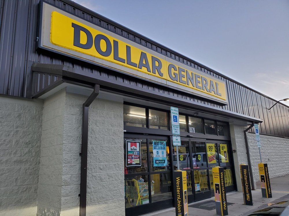 DOLLAR GENERAL - Updated December 2025 - 15 Photos - 767 Main St E ...