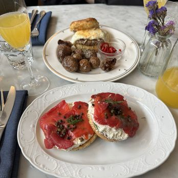 BEN PARIS - Updated June 2024 - 1299 Photos & 548 Reviews - 130 Pike St ...