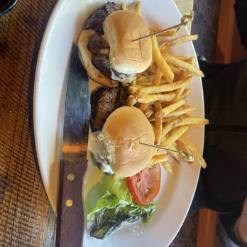 SUR AT THE BARNYARD - Updated July 2024 - 2062 Photos & 1533 Reviews ...