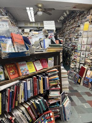 PICKWICK BOOK SHOP - Updated October 2025 - 14 Photos & 44 Reviews - 8 ...
