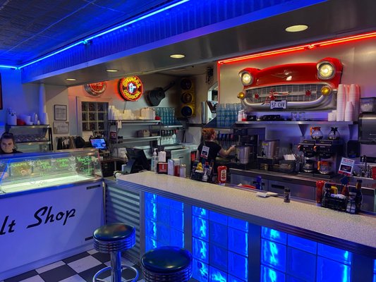 HOT RODS 50’S DINER - Updated September 2025 - 372 Photos & 497 Reviews ...