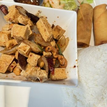 RICE BARN THAI EATERY & WINE BAR - 2001 Photos & 997 Reviews - 132 ...