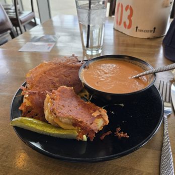 MOTOR BAR & RESTAURANT - Updated 05/2025 - 551 Photos & 245 Reviews ...