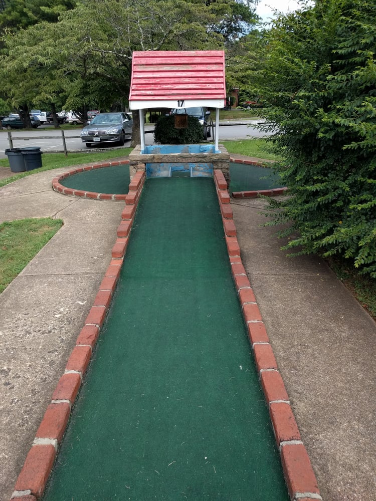TINY TOWN MINIATURE GOLF - Golf - 7427 Timberlake Rd, Lynchburg, VA ...