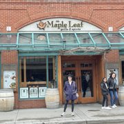 THE MAPLE LEAF - 538 Photos & 354 Reviews - 137 Banff Avenue, Banff ...