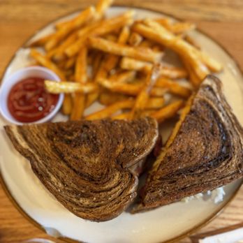 TRINITY STREET - Updated July 2024 - 120 Photos & 137 Reviews - 110 N ...