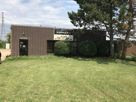 INFINITY CAR CARE - Updated August 2025 - 45 Photos - 8509 East Ave ...