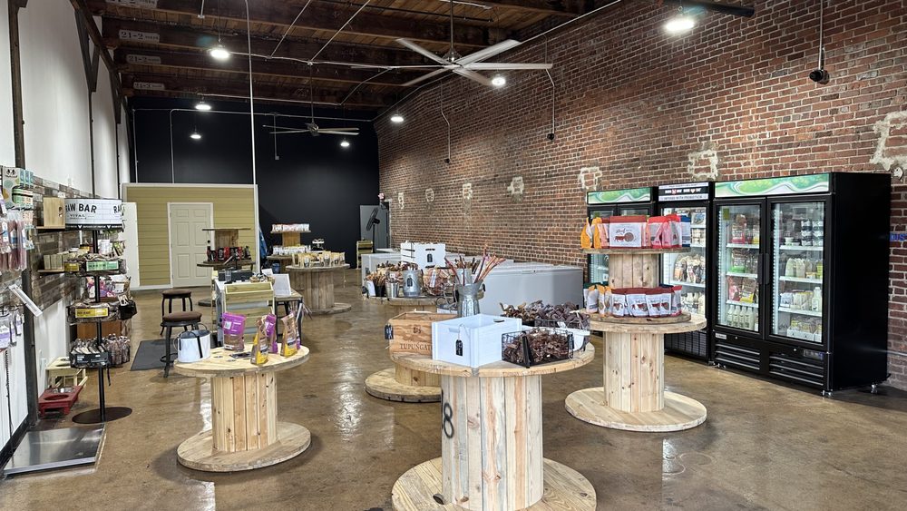 TH K9 SHOP - 14 Photos - 1320 Hampton Ave Ext, Greenville, South ...