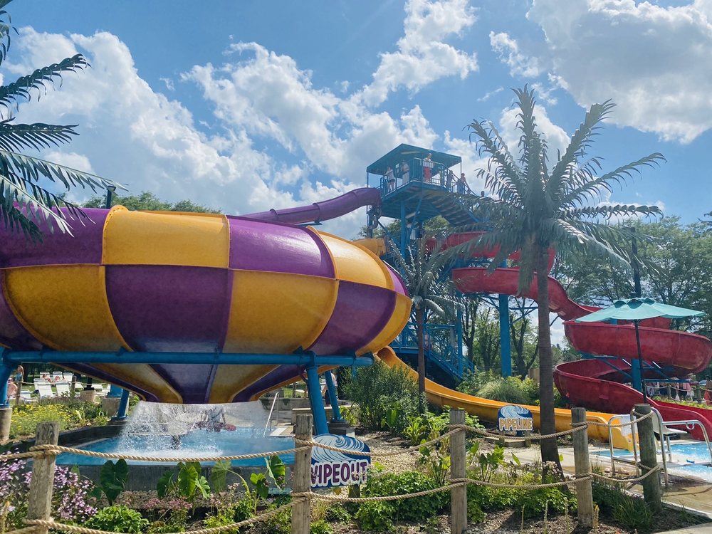 PARADISE BAY WATER PARK - 13 Photos & 34 Reviews - 437 E St Charles Rd ...