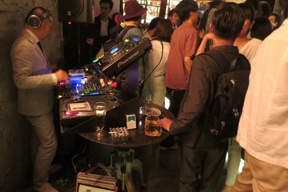 PR BAR - Updated May 2024 - 17 Photos - 北青山2-12-35, 港区, 東京都, Japan ...