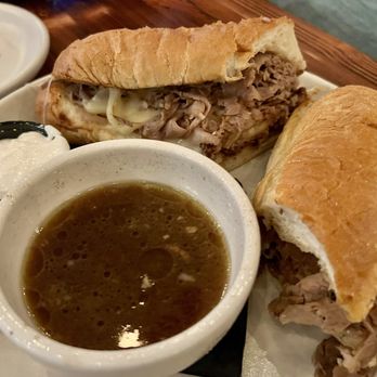 BARNYARD CRAFTHOUSE & EATERY - Updated April 2025 - 372 Photos & 433 ...