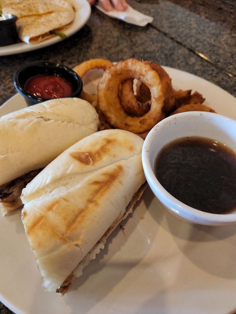 RIVER PUB - Updated August 2025 - 46 Photos & 69 Reviews - 10940 Raven ...