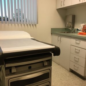 ROBERT B. MOGHIMI, MD GASTROENTER - Updated December 2025 - 15 Reviews ...