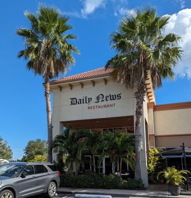 DAILY NEWS CAFE & RESTAURANT - Updated January 2026 - 136 Photos & 145 ...