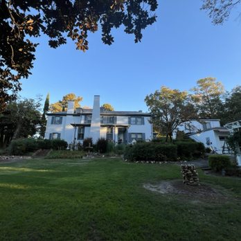 FUQUAY MINERAL SPRING INN & GARDEN - Updated January 2026 - 18 Photos ...