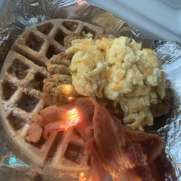 THE WAFFLE DEN - 122 Photos & 256 Reviews - American (Traditional ...
