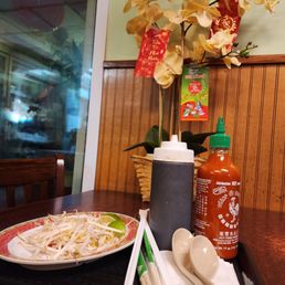 PHO 501 - Updated July 2025 - 506 Photos & 520 Reviews - 501 Main St ...