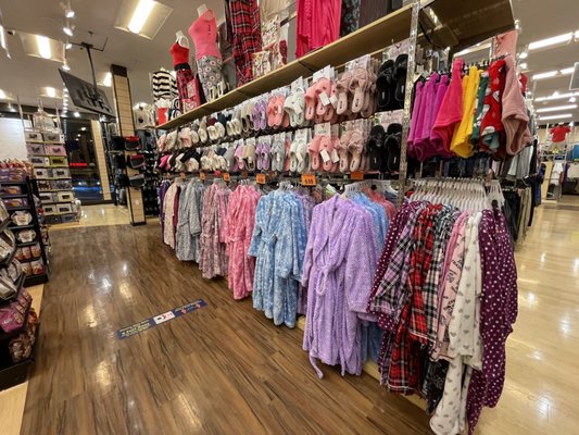 DII DEALS & DISCOUNTS - Updated March 2025 - 246 Photos - 2815 Jerusalem Ave, Bellmore, New York ...