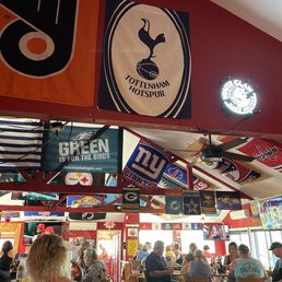 CRABCAKE FACTORY BAYSIDE - Updated May 2025 - 331 Photos & 265 Reviews ...