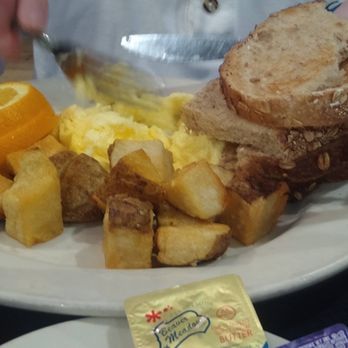 ZAFTIGS DELICATESSEN - BROOKLINE - Updated July 2025 - 1069 Photos ...