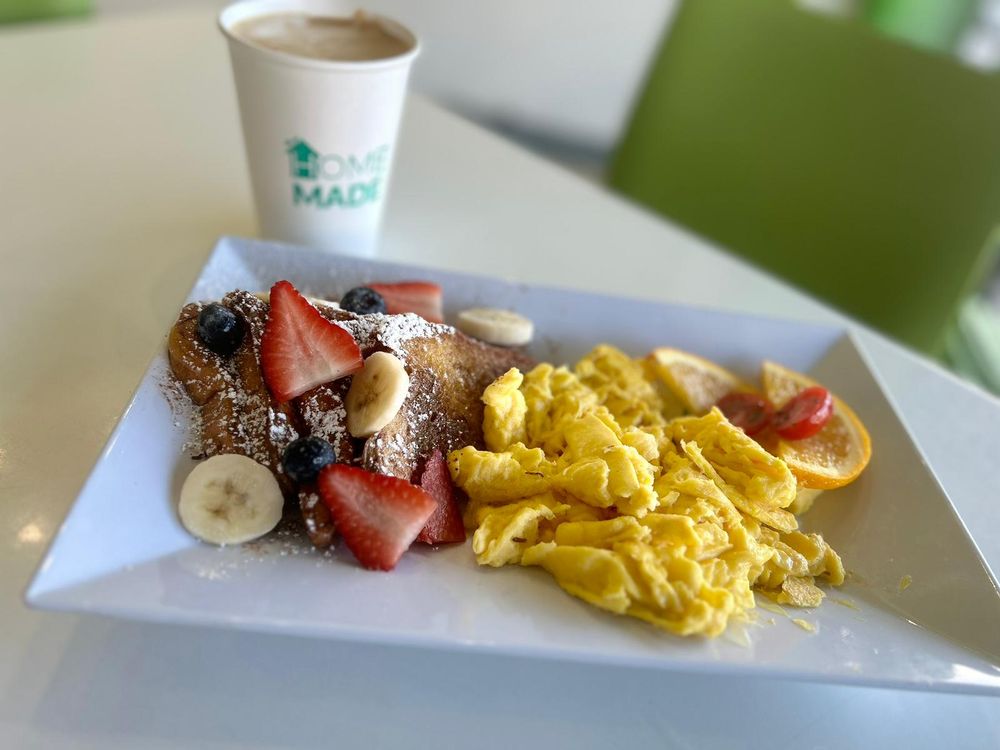 HOME MADE - Updated December 2025 - 15 Photos - Av. Manuel Domenech 210 ...