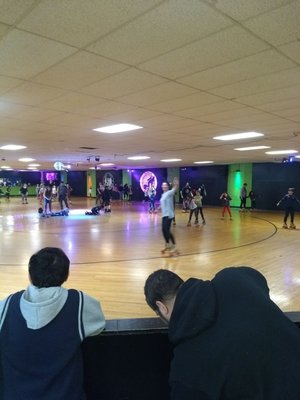 Southgate Roller Rink - 24 Photos & 69 Reviews - Skating Rinks - 9646 ...