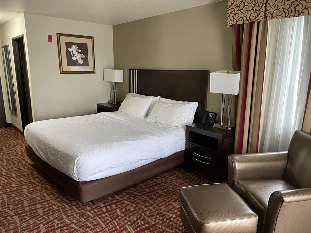 HOLIDAY INN EXPRESS SPOKANE-VALLEY - Updated January 2026 - 142 Photos ...
