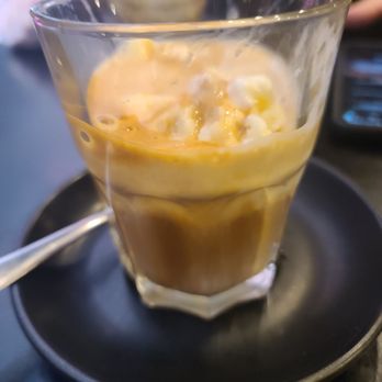 CAFE ISSUS - Updated October 2025 - 55 Photos & 21 Reviews - 8-10 ...