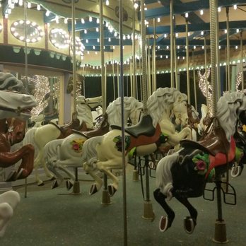 GRAND AMERICAN CAROUSEL - Updated July 2025 - Magic Mountain Pkwy ...