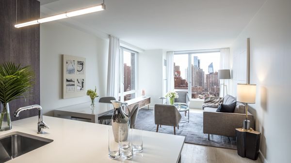525 WEST 52ND STREET - Updated July 2025 - 29 Photos - 525 W 52nd St ...