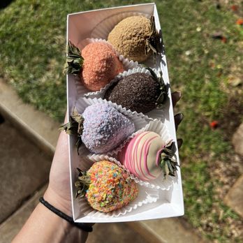 DIPPED BY DEE - Updated May 2025 - 1050 Photos & 222 Reviews - 99-080 ...