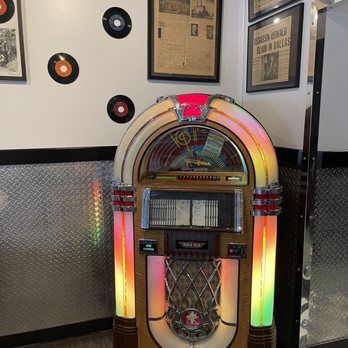 JUKEBOX PIZZA - Updated November 2025 - 22 Reviews - 650 Main St ...