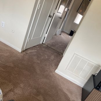 LAKE CASTLETON APARTMENTS - Updated December 2024 - 27 Photos & 44 ...