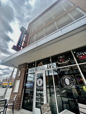 STREETCAR GRILLE AND TAVERN - Updated May 2024 - 224 Photos & 215 ...