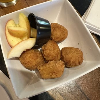 THE PINT HOUSE BAR AND GRILL - Updated December 2025 - 200 Photos & 266 ...