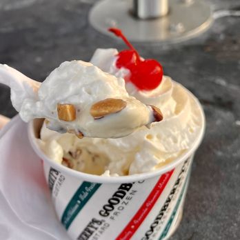 GOODBERRYS FROZEN CUSTARD - Updated August 2025 - 61 Photos & 110 ...