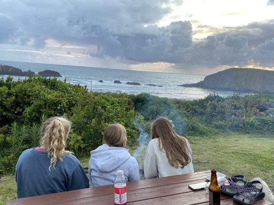 SEAL ROCKS RV COVE - Updated August 2024 - 60 Photos & 44 Reviews ...