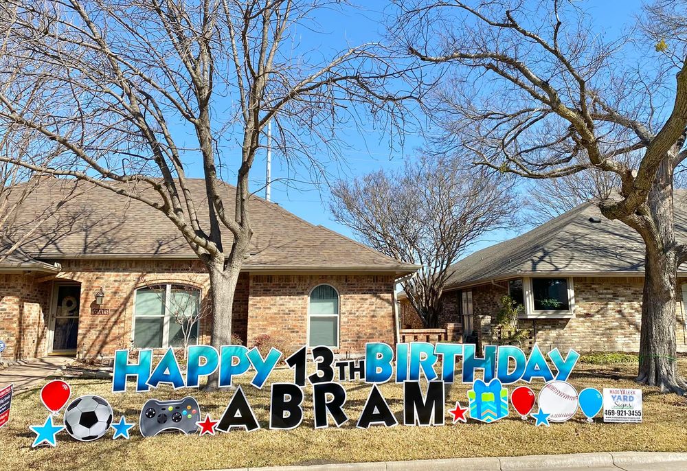 MADE YA LOOK YARD SIGNS - Updated December 2024 - 47 Photos - Dallas ...