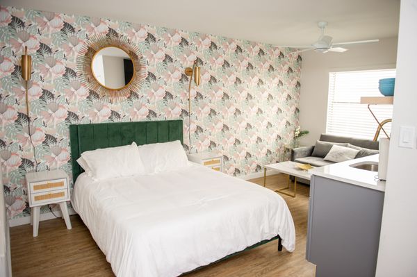 SUNBURST INN - Updated January 2026 - 43 Photos & 23 Reviews - 19204 ...