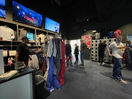 IFLY DETROIT - Updated April 2025 - 68 Photos & 17 Reviews - 26975 ...