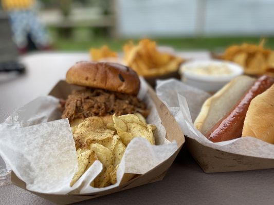 ED DUNNEBACK AND GIRLS FARM MARKET - Updated October 2025 - 301 Photos ...