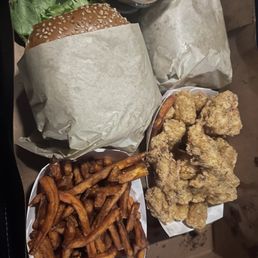 ACME BURGER - PETALUMA WEST - Updated June 2025 - 72 Photos & 121 ...