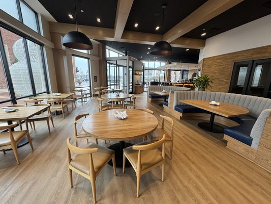 TANGLED ROOTS CRAFT BEER & KITCHEN - Updated October 2025 - 90 Photos ...