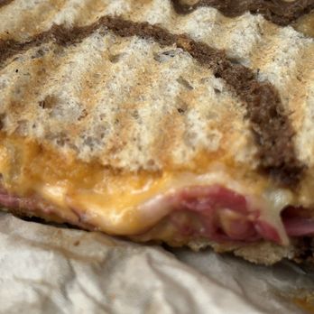 HUMU DELI & JUICE - Updated June 2025 - 229 Photos & 118 Reviews - 201 ...