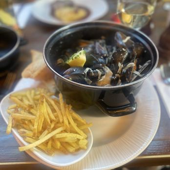 RUSTIQUE - Updated October 2025 - 80 Photos & 39 Reviews - 28 ...